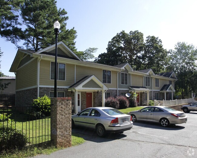 East Point Commons - 1660 Stanton Rd SW Atlanta GA 30311 | Apartment Finder