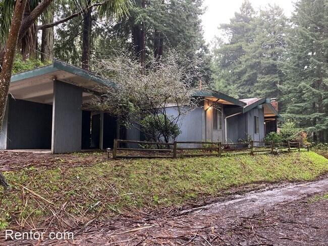 3 br, 2 bath House - 2760 Lucas Street - 2760 Lucas St Eureka CA 95501 | Apartment Finder