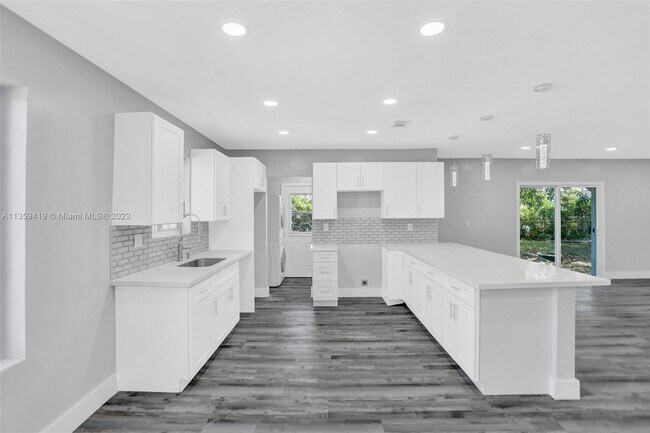 18121 NW 9th Ct - 18121 NW 9th Ct Miami FL 33169 | Apartment Finder