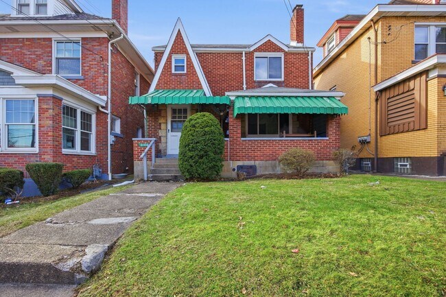 Triplex - 2106 West St Munhall PA 15120 | Apartment Finder