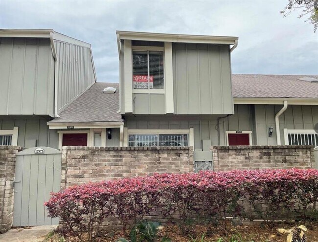 12972 Greenway Chase Ct - 12972 Greenway Chase Ct Houston TX 77072 ...