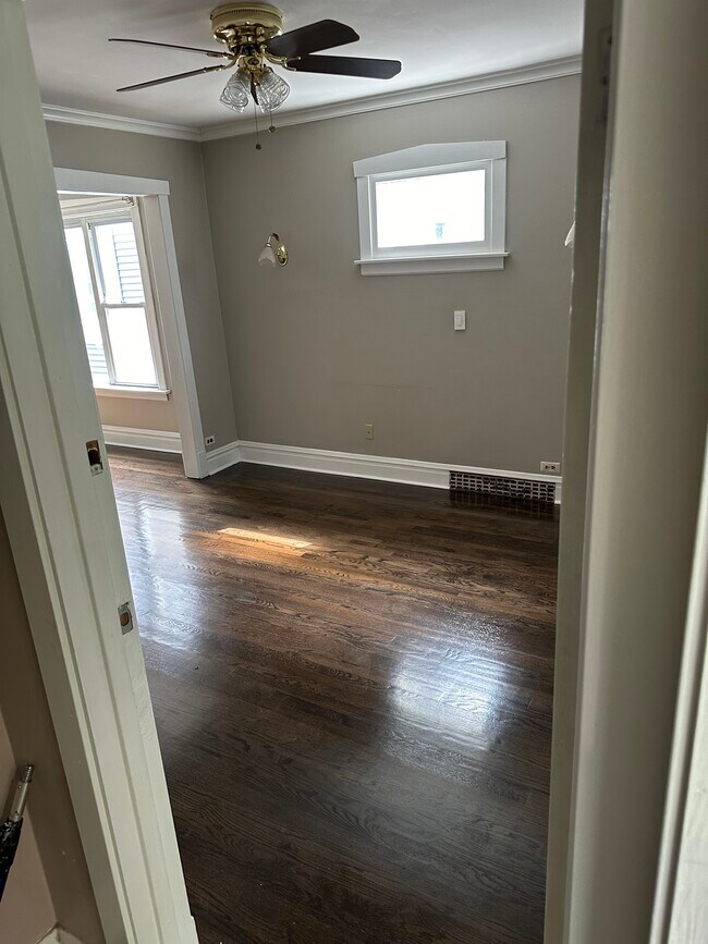 5715 N Keystone Ave - 5715 N Keystone Ave Chicago IL 60646 | Apartment ...