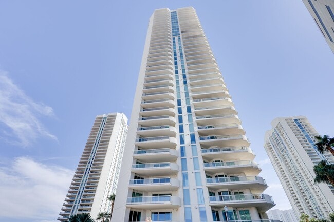 GORGEOUS VIEWS FROM 8th FLOOR UNIT located... - 2747 Paradise Rd Las ...