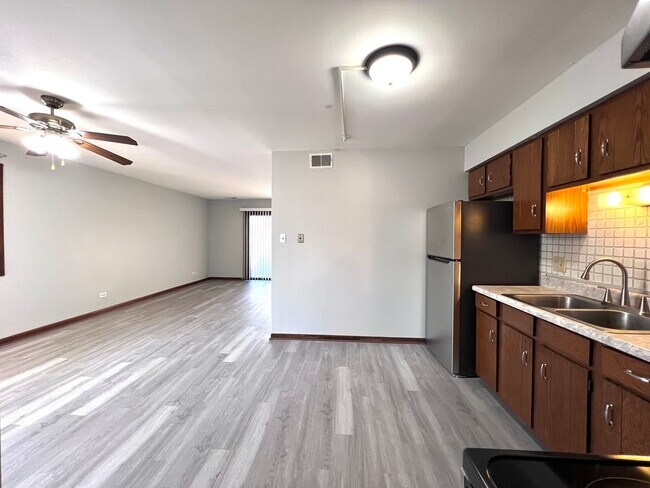 10405 Mansfield Ave - 10405 Mansfield Ave Oak Lawn IL 60453 | Apartment ...