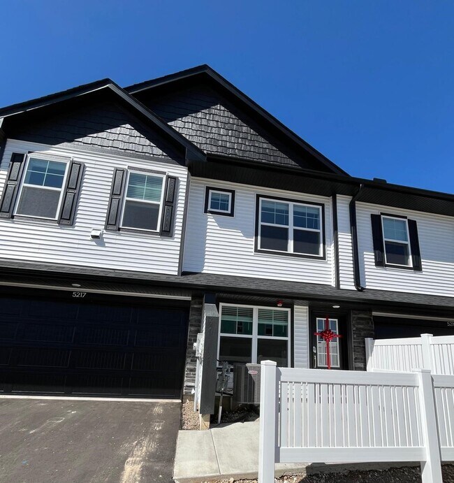 5217 Long Pointe Pass - 5217 Long Pointe Pass Woodbury MN 55129 ...