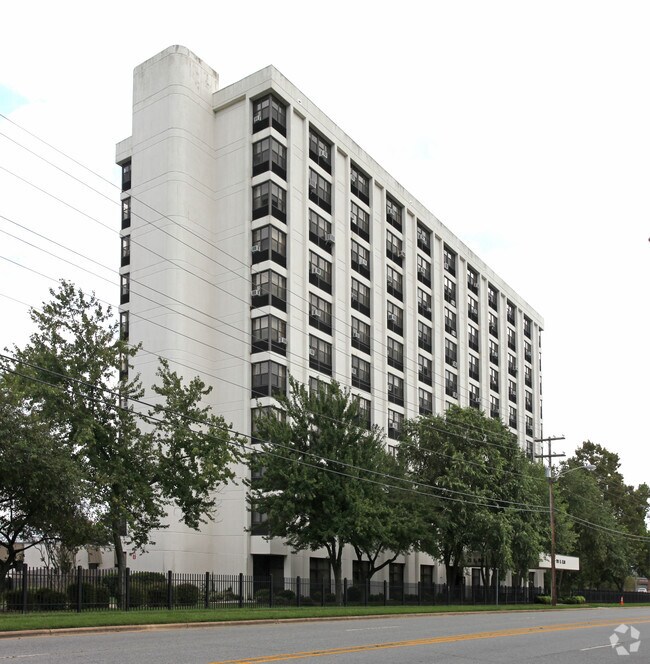 Elm Towers - 701 S Elm St High Point NC 27260 | Apartment Finder