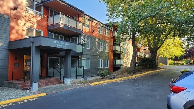 7001 Sand Point Way NE - 7001 Sand Point Way NE Seattle WA 98115 ...