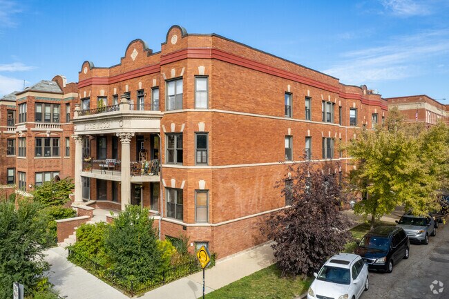 Edgewood - 2313 N Kedzie Blvd Chicago IL 60647 | Apartment Finder