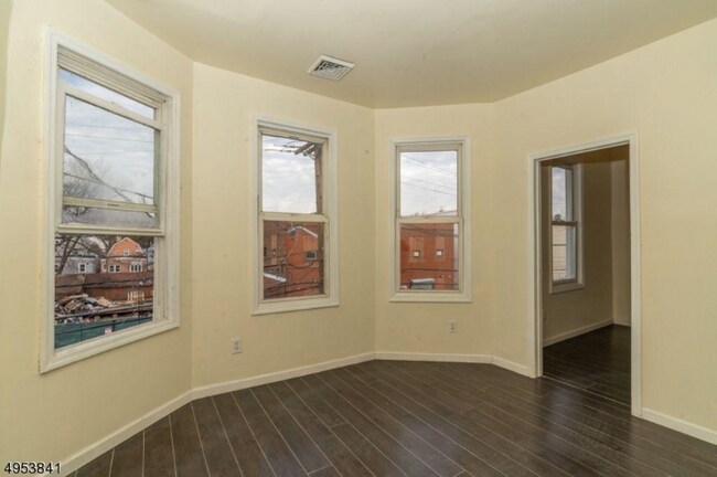 494 21st St - 494 21st St Irvington NJ 07111 | Apartment Finder