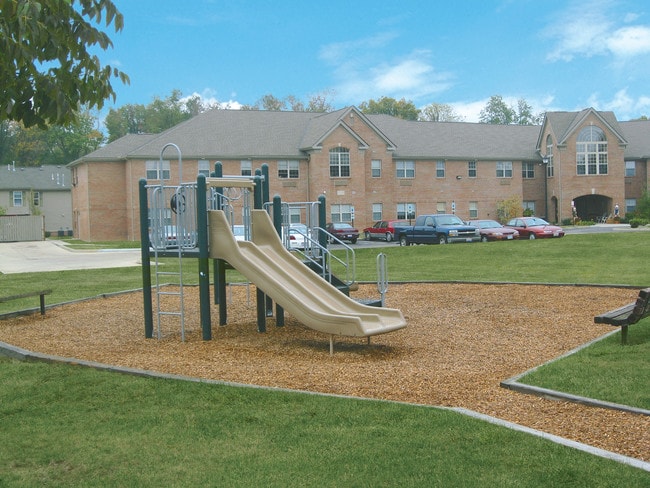 Walnut Grove Apartments - 751 Chestnut Grove Dr Blacklick OH 43004 ...