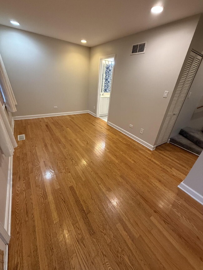 Ideally Located Lincoln Park Townhouse - 1777 W Altgeld St Chicago IL ...