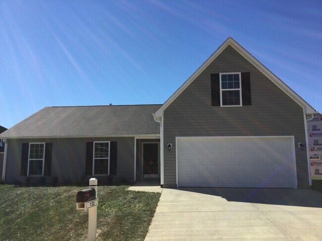 4 Bed 2 bath in Riverstone Community!! - 132 Badin Dr Fletcher NC 28732 ...