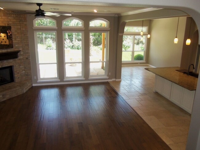 Stunning home with backyard Oasis in Round Rock - 3909 Mitchell Cove ...
