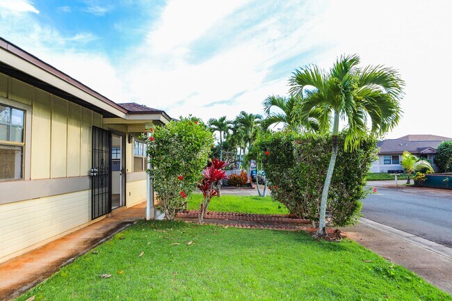Royal Kunia - 2/1/2 - $2,500 - 94-230-230 Kaiholena Pl Waipahu HI 96797 ...