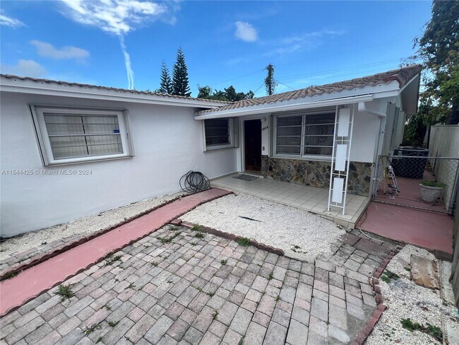 1628 SW 9th St - 1628 SW 9th St Miami FL 33135 | Apartment Finder