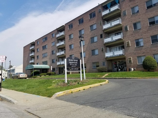 4001 Clarks Ln - 4001 Clarks Ln Baltimore MD 21215 | Apartment Finder