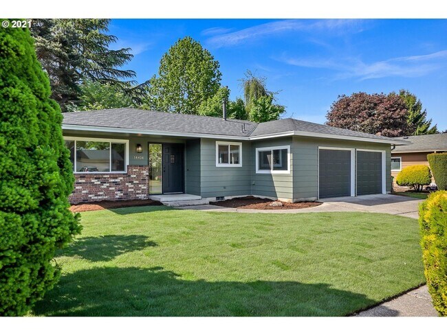 Beautiful 3-bdr/2-bath ranch in Argay Terrace—2 living areas, 2-car ...