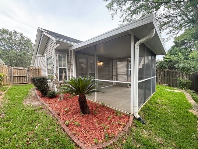 BEAUTIFUL 2 BEDROOM GARDEN HOME IN IRMO'S IVY GREEN - 112 Ivy Garden Ln ...