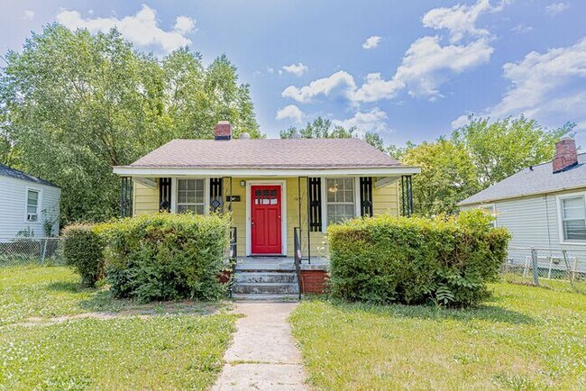 Cute House in Beaumont Village Spartanburg - 729 Maywood St Spartanburg ...