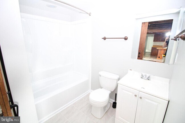 18020 Edwards Ferry Rd - 18020 Edwards Ferry Rd Poolesville MD 20837 ...