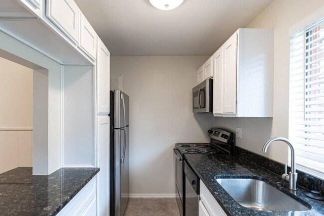 221 Main St - 221 Main St Farmington CT 06032 | Apartment Finder