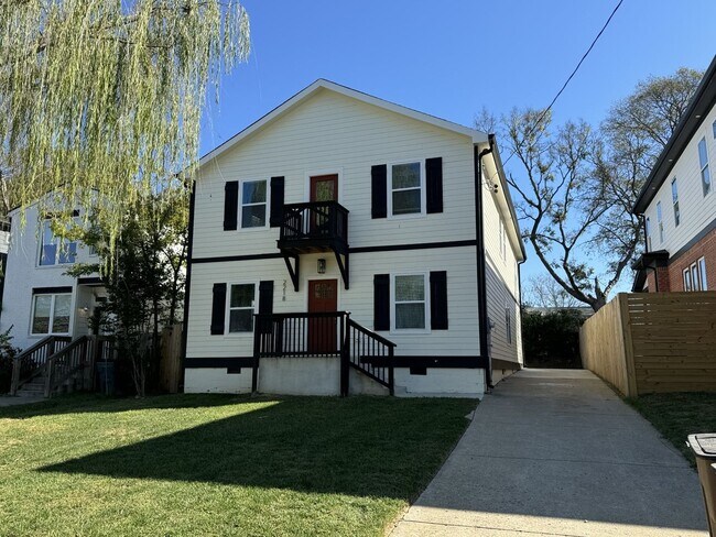 Multi Generational / Roommate Home in Nort... - 2218 14th Ave N ...