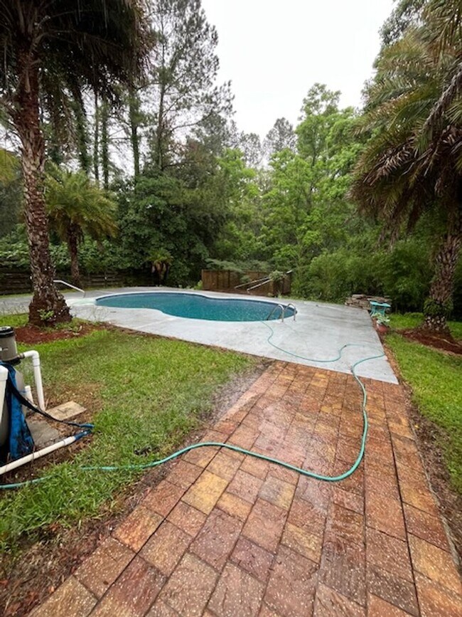 Nice Home with Pool - 221 Rice Gate Dr Richmond Hill GA 31324 ...