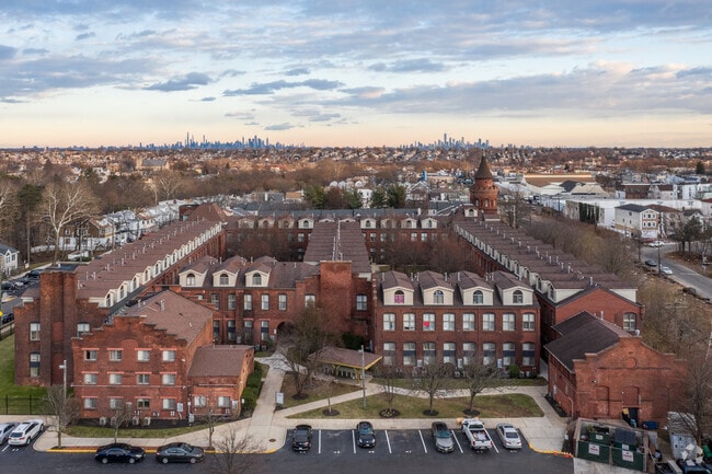 Tiffany Manor - Newark, NJ | Apartment Finder
