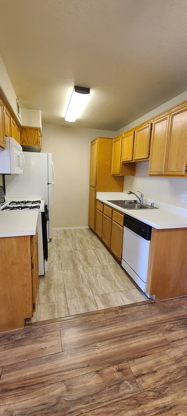 3318 N Decatur Blvd - 3318 N Decatur Blvd Las Vegas NV 89130 ...