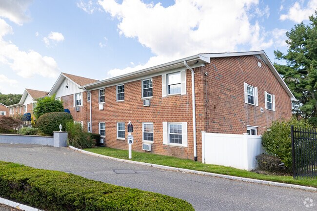 460 Old Town Rd - 460 Old Town Rd Port Jefferson Station NY 11776 ...