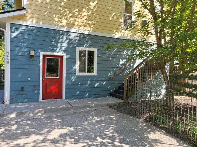 4660 Holcomb Street Duplex - 4660 Holcomb St Port Townsend WA 98368 ...