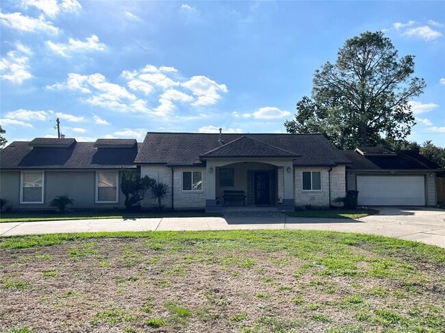 18214 Kings Row - 18214 Kings Row Houston TX 77058 | Apartment Finder