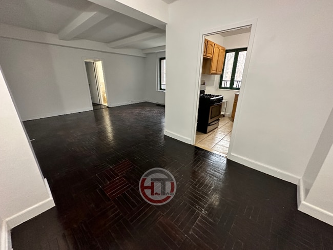 1641 Metropolitan Ave - 1641 Metropolitan Ave The Bronx NY 10462 ...