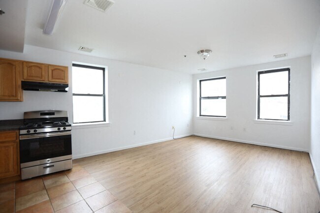 Lincoln Park Lofts - 39-41 Lincoln Park Newark NJ 07102 | Apartment Finder