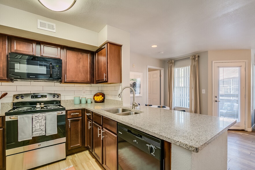 Arcadia Cove - 2252 N 44th St Phoenix AZ 85008 | Apartment Finder
