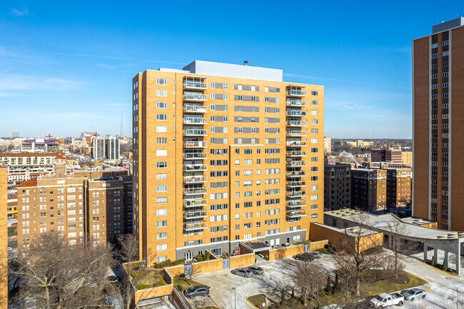 The Sulgrave Regency - 221 W 48th St Kansas City MO 64112 | Apartment ... The Sulgrave Regency - 221 W 48th St Kansas City MO 64112 | Apartment ...