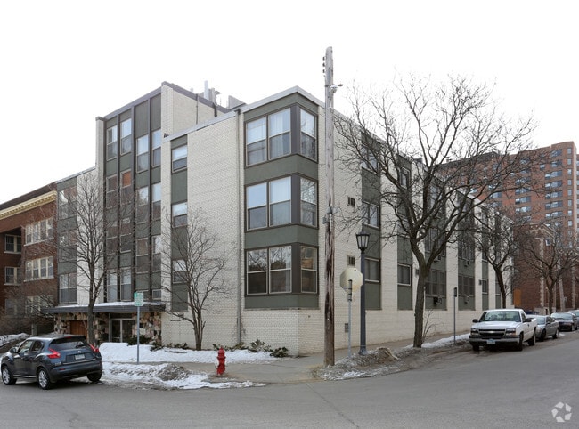 Lowry Hill Park - 821 Douglas Ave Minneapolis MN 55403 | Apartment Finder