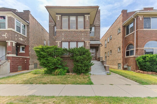 7930 S Princeton Ave - 7930 S Princeton Ave Chicago IL 60620 ...