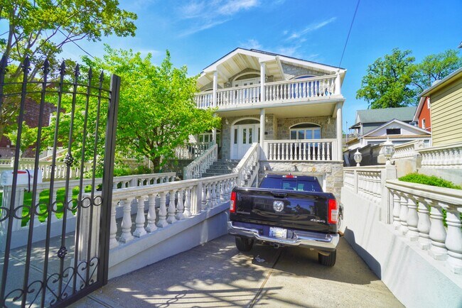 710 Tompkins Ave - 710 Tompkins Ave Staten Island NY 10305 | Apartment ...