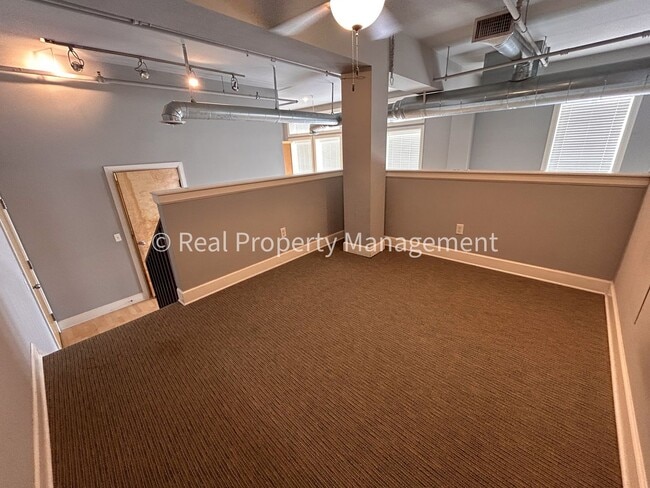 Awesome Studio Apartment in the Heart of D... - 821 Garrison Ave Fort ...