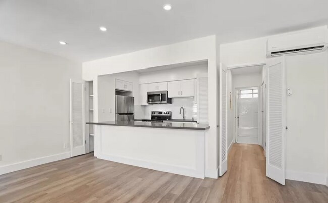 11978 Kiowa Ave Los Angeles, CA 90049 - 11976 Kiowa Ave Los Angeles CA ...