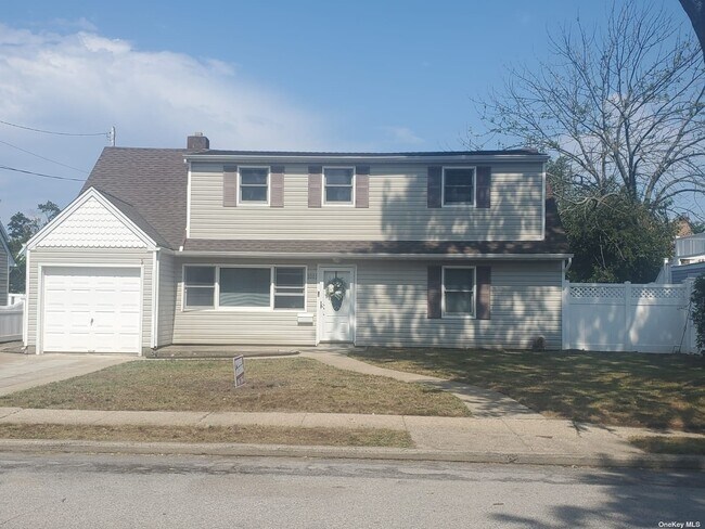 1061 Jefferson St - 1061 Jefferson St Baldwin NY 11510 | Apartment Finder