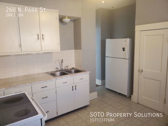 2BD/1BA Pet Friendly House Close to SEMO - 260 N Park Ave Cape ...