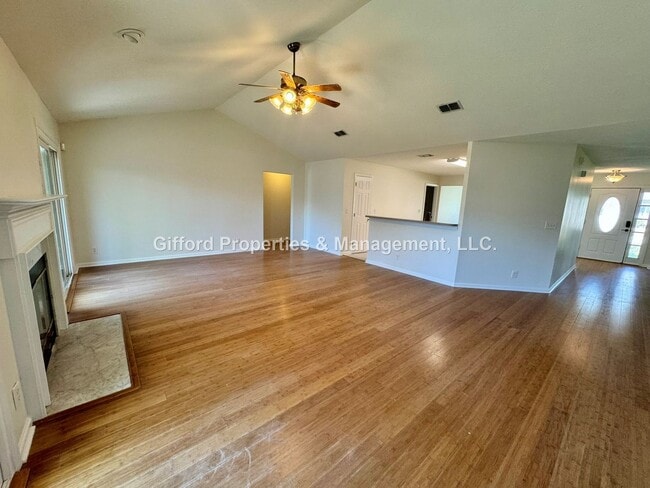 Beautiful 4 Bedroom / 2 Bathroom Harbor Winds Home w/ Solar Panels ...