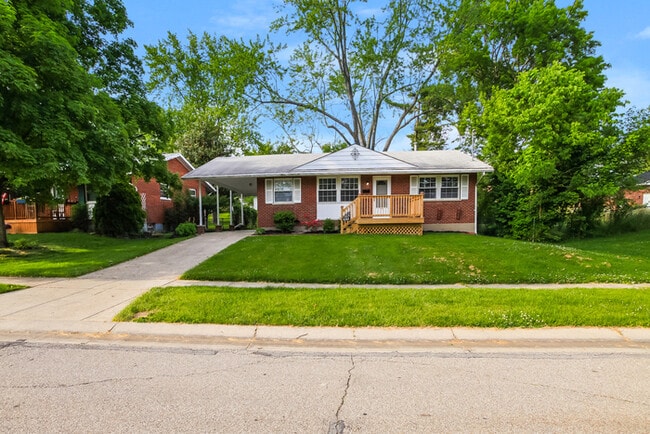 Super Cute Ranch Style Home! - 650 Cranford Dr Cincinnati OH 45240 ...