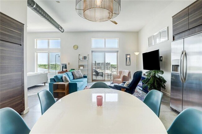 2124 E 6th St - 2124 E 6th St Austin TX 78702 | Apartment Finder
