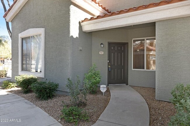 3 BEDROOM 2 BATH SINGLE LEVEL CONDO - 2929 W Yorkshire Dr Phoenix AZ ...