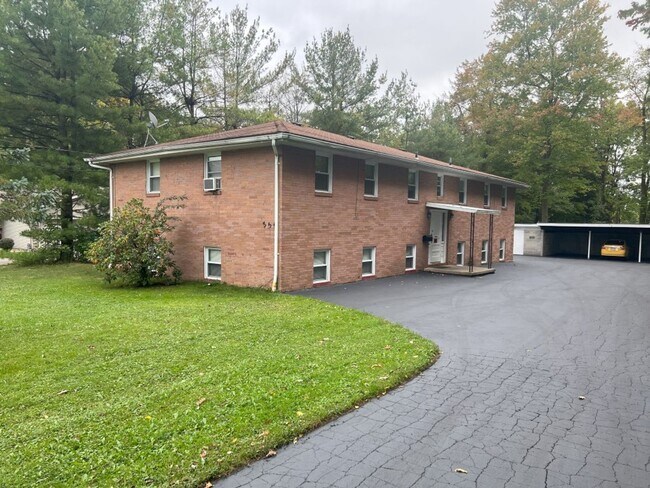 355 Meadowbrook - 355 Meadowbrook Ave Youngstown OH 44512 | Apartment ...