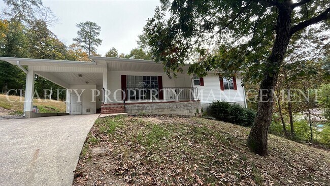 Two bedroom, ranch-style home in Hixson - 6520 Sandswitch Rd ...