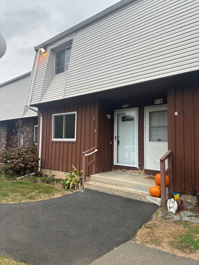 330 Short Beach Rd - 330 Short Beach Rd East Haven CT 06512 | Apartment Finder